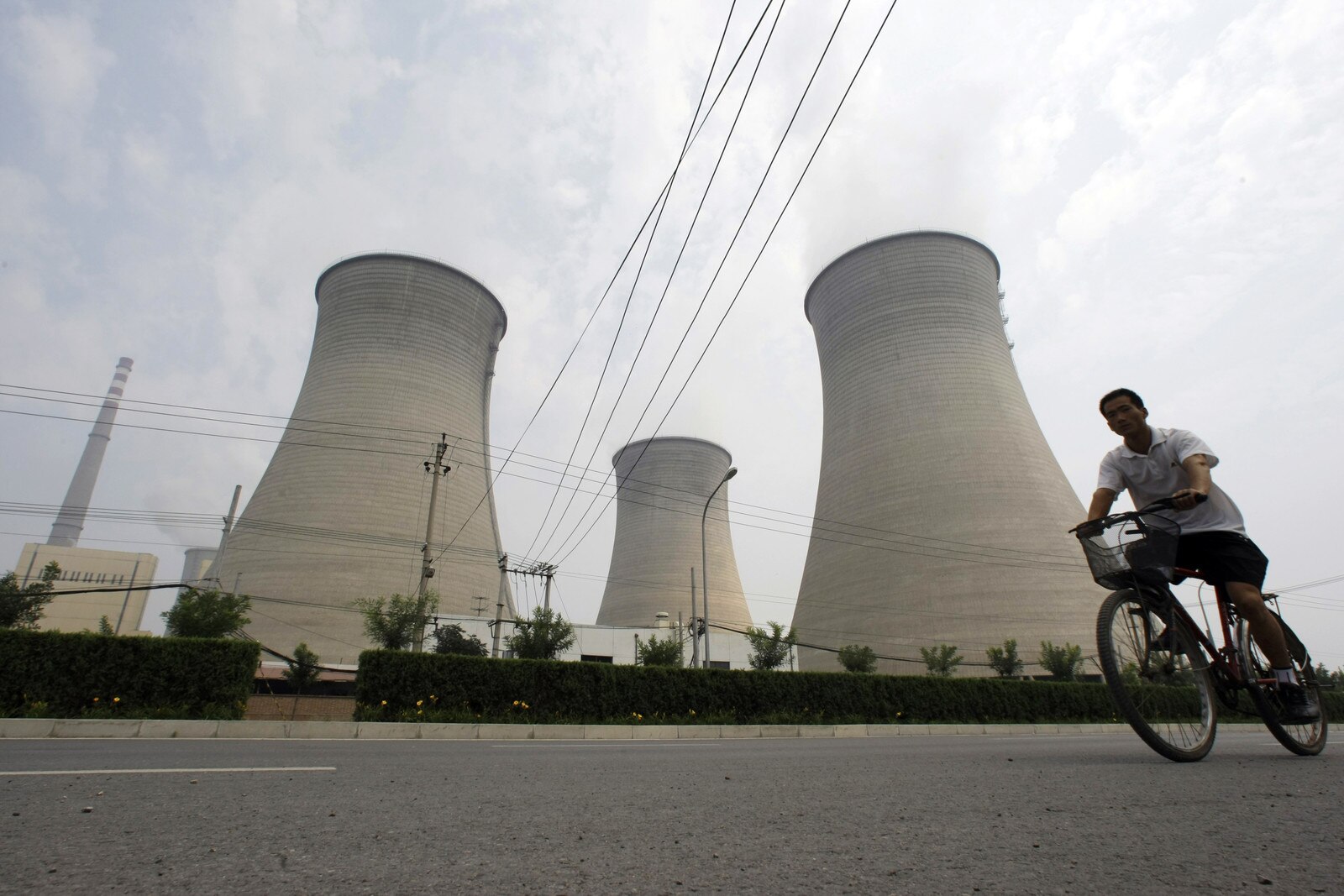 Emissions targets: China set to beat its 2030 climate goals | World ...