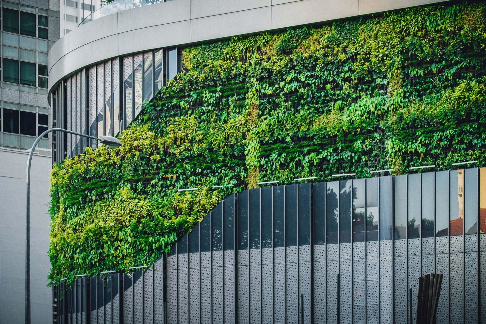 Green buildings are vital to lowering CO2 emissions | World Economic Forum