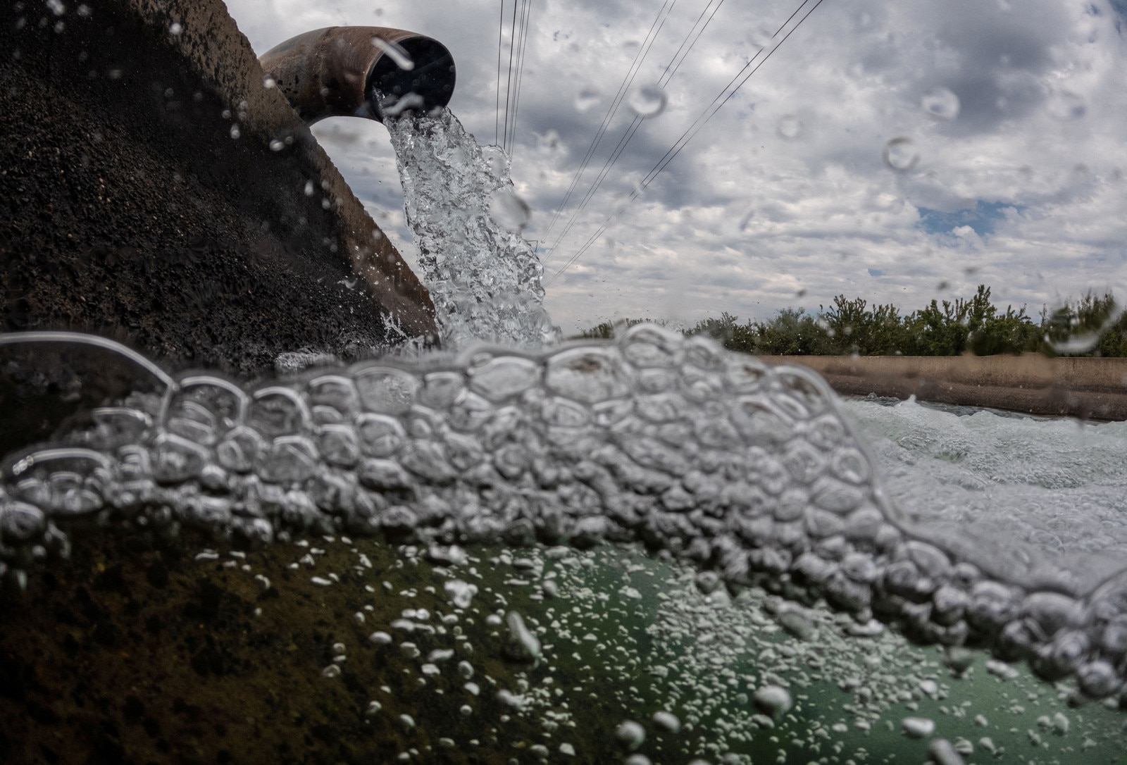 How nature-based solutions can tackle our water woes | World Economic Forum
