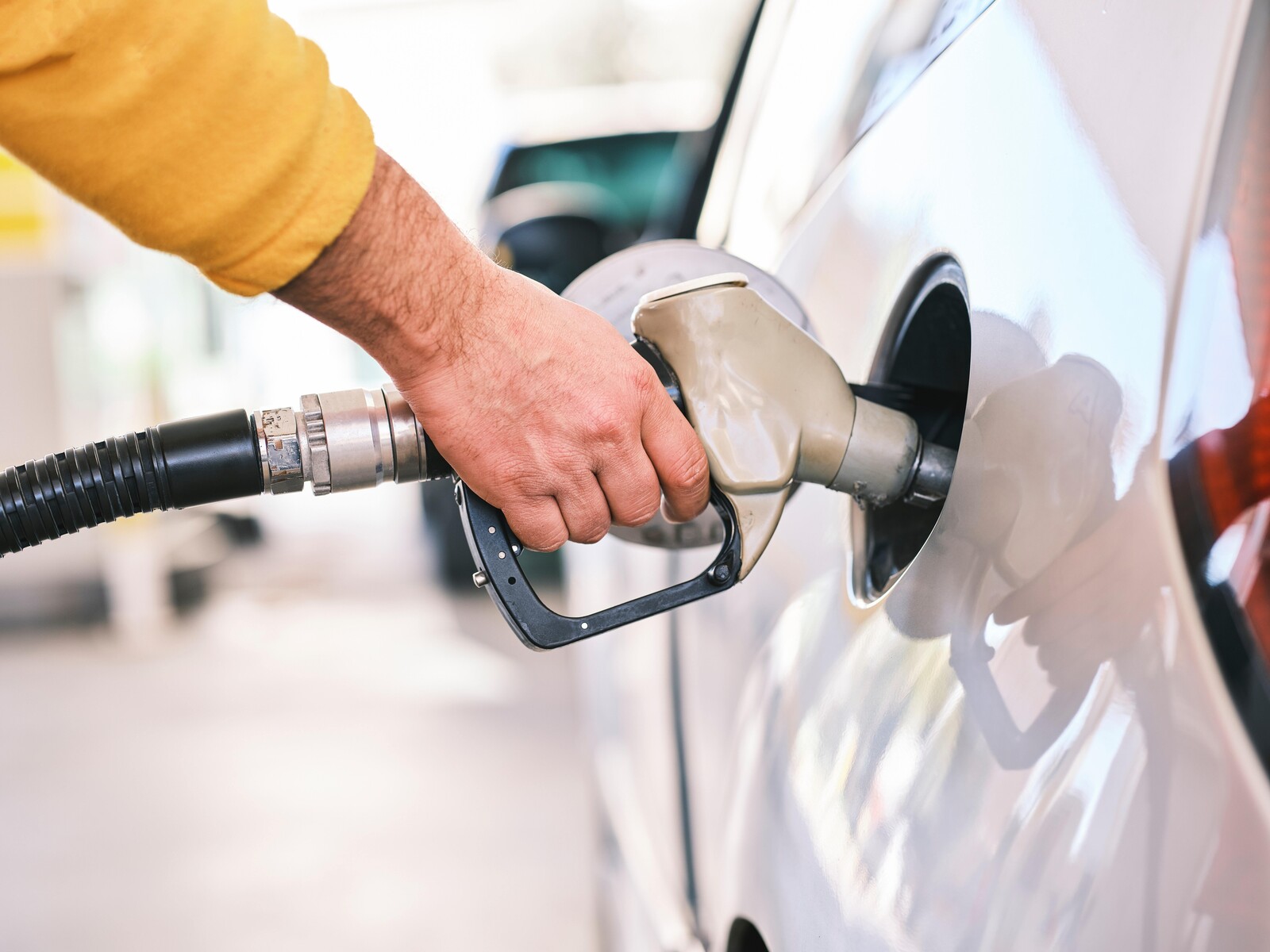IEA: World fossil fuel demand is set to peak by 2030 | World Economic Forum