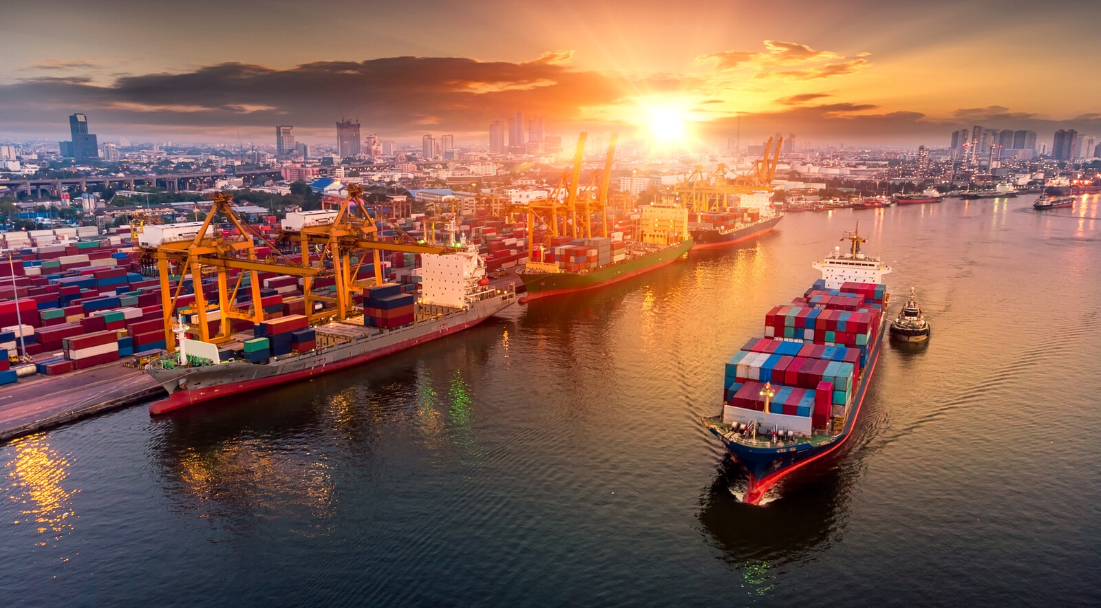 Charting the course: How the shipping industry is adapting to tensions ...