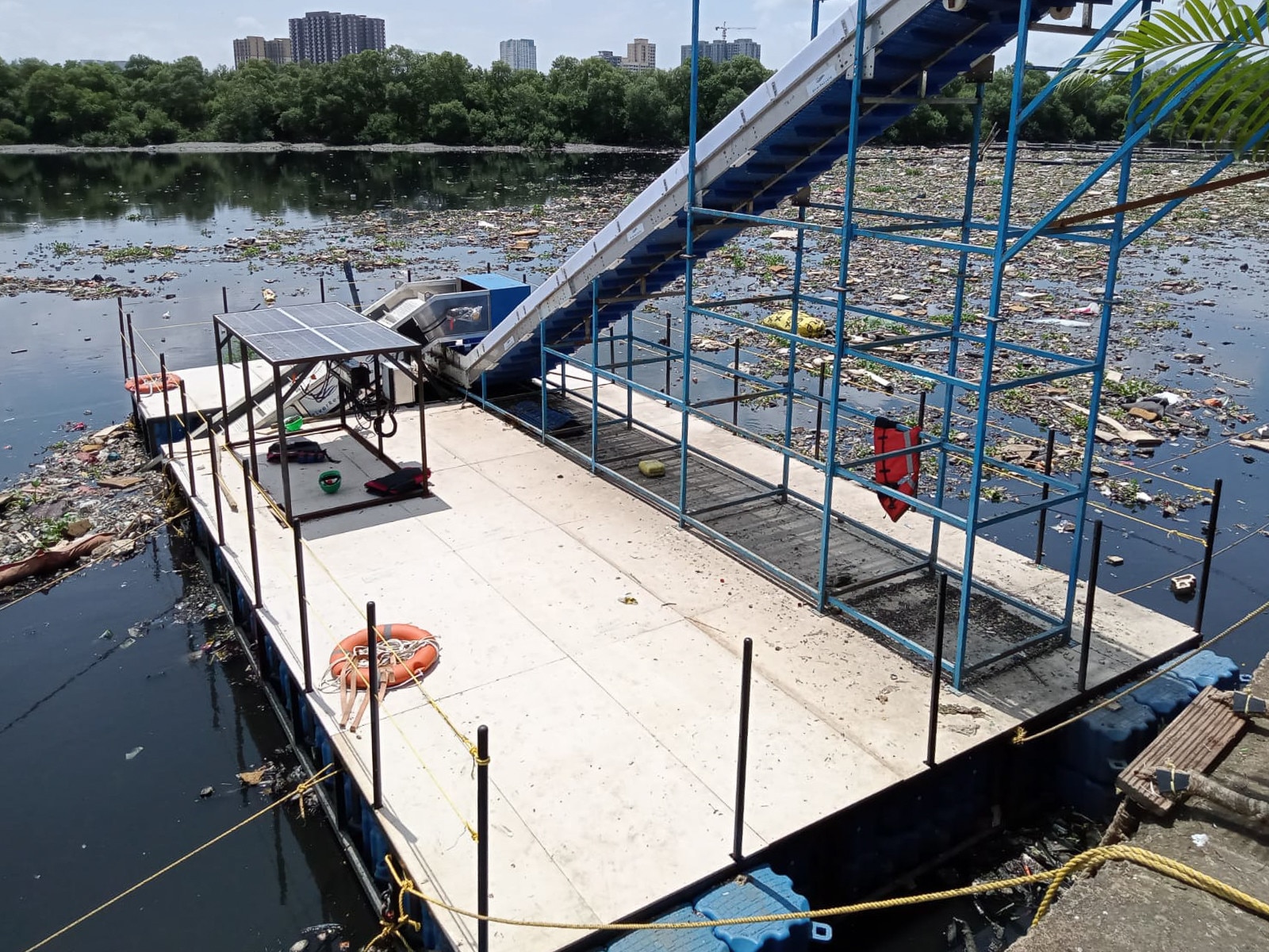 Low-tech, high-impact solutions to ocean plastic pollution | World ...