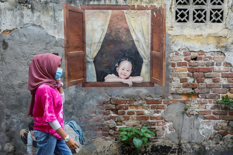 COVID-19: How can we protect women and girls in lockdown? | World ...