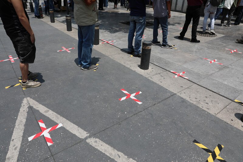 How effective are reminders to promote social distancing? | World ...