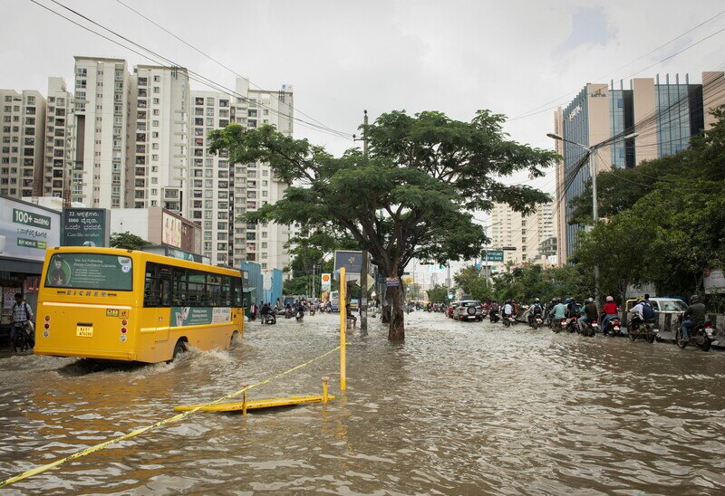 IPCC report: urgent climate action needed to halve emissions by 2030 ...
