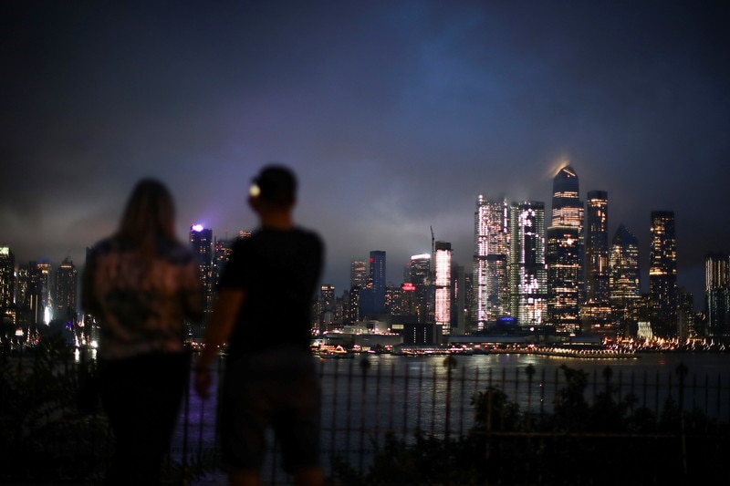 How are US metropolitan and micropolitan areas split up? | World ...