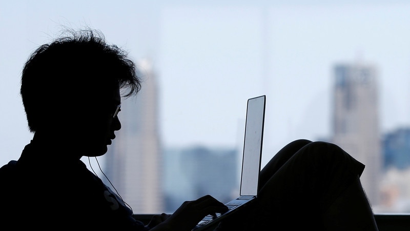 Overflowing inbox? Tips to manage the modern workplace | World Economic ...