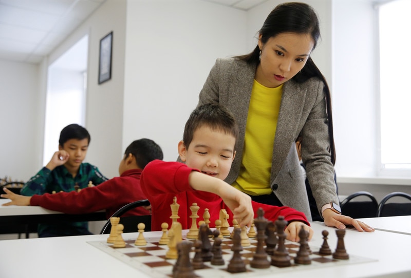 Chess study suggests human brain peaks at 35 years of age | World ...