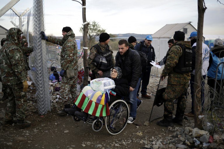 16 photos that capture the devastation of the refugee crisis | World ...